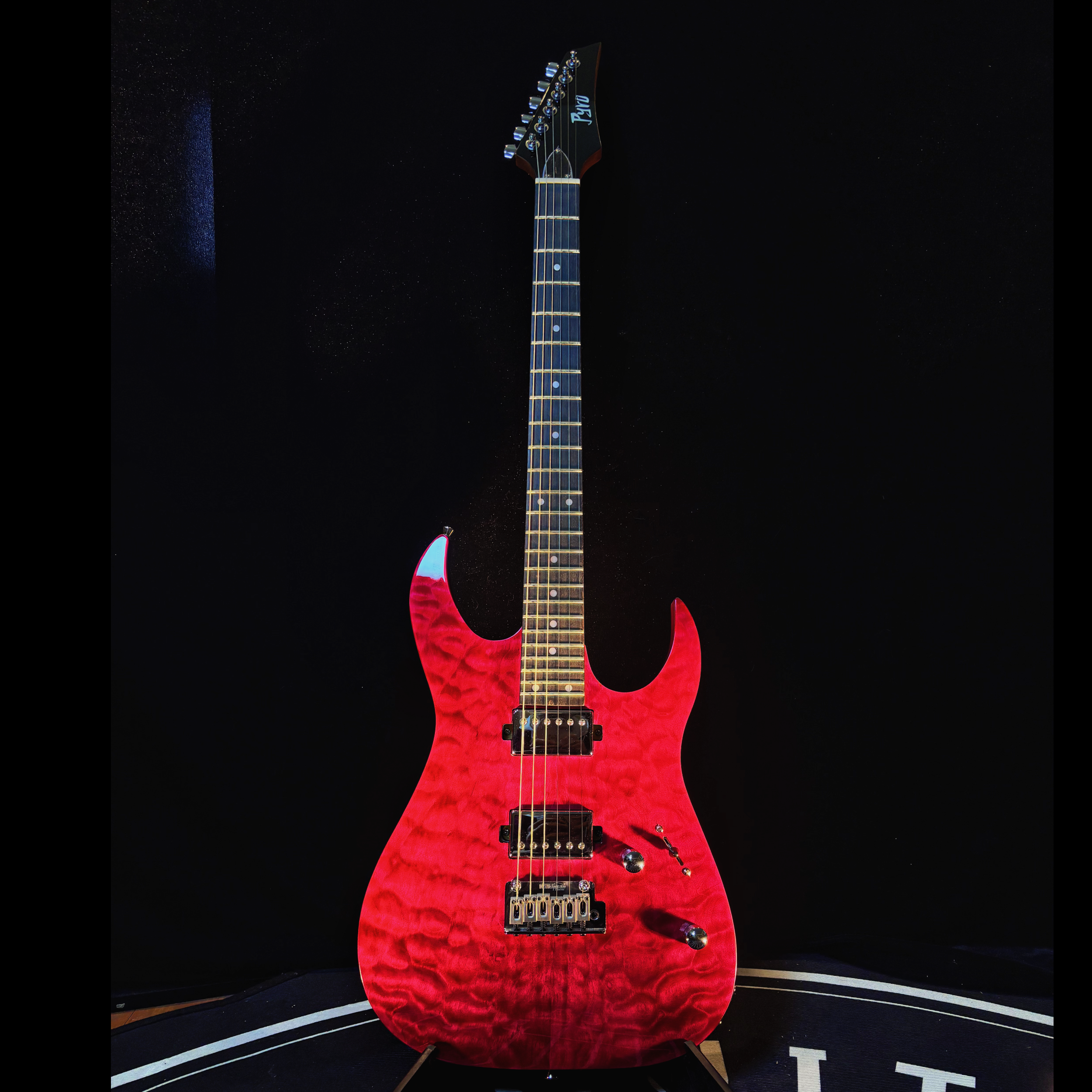 Super Strat（Red） – pyro guitars